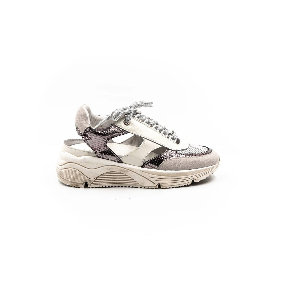 Vaddia - Women's Bose Sneaker – Snagged & Bagged