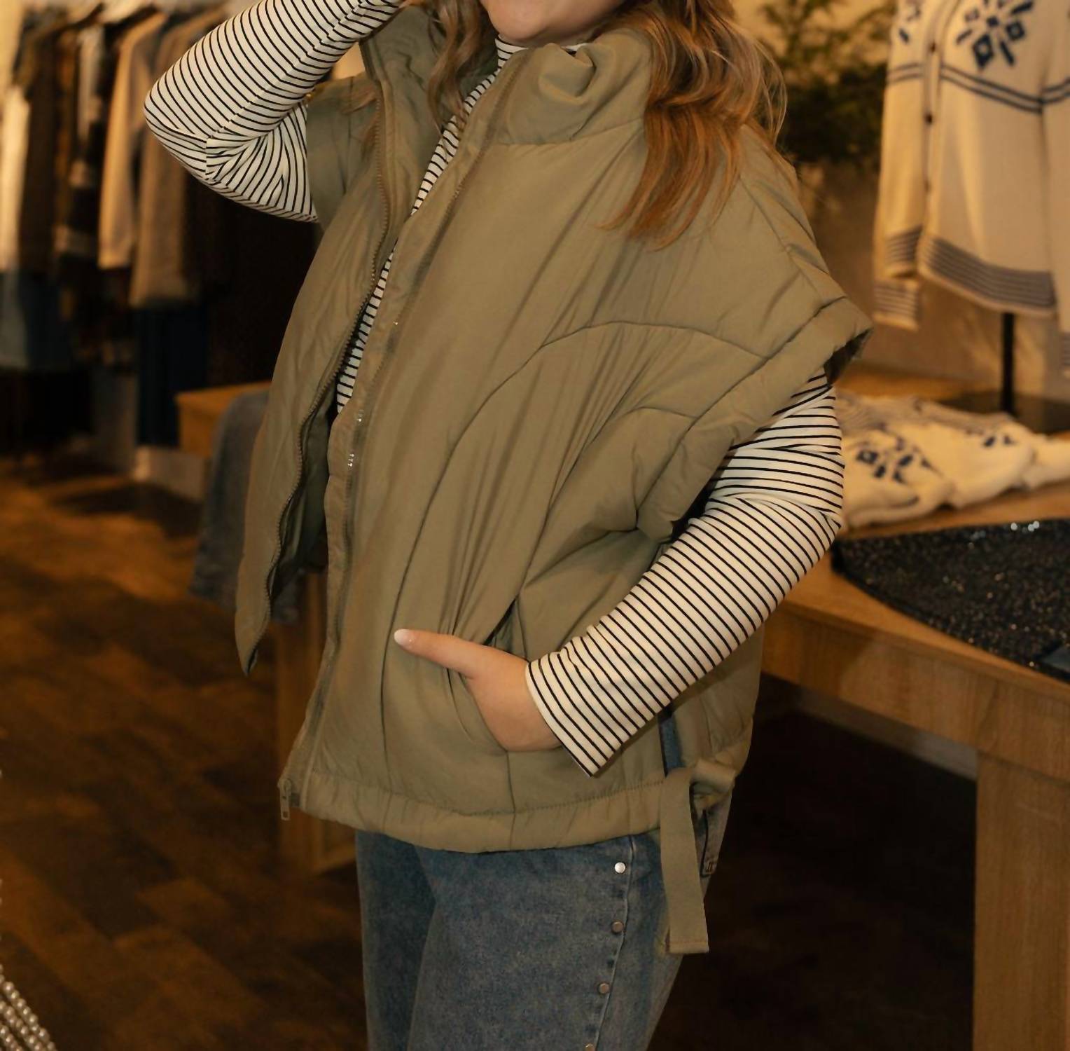 Miou Muse - Bria Puffer Vest – Snagged & Bagged