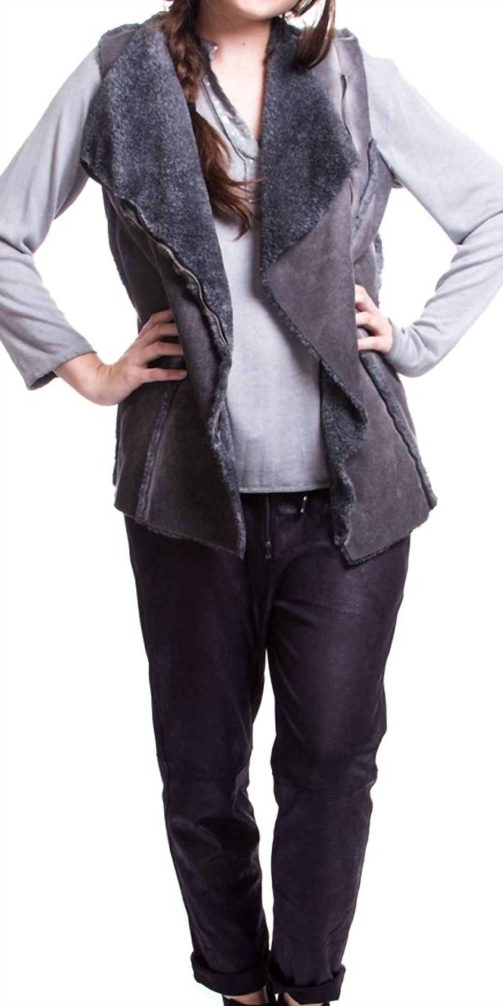 Gigi Moda - Leneva Sleeveless Zip-up Jacket – Snagged & Bagged